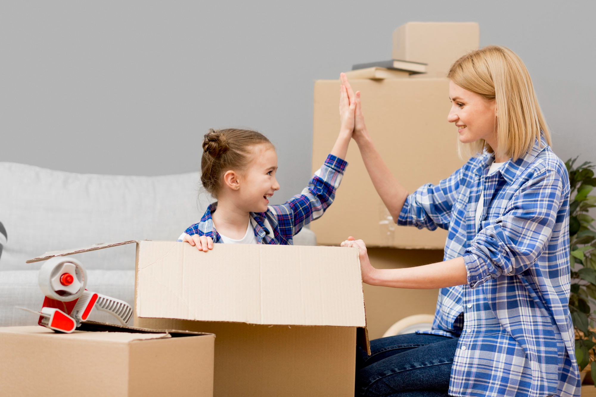 What You Need to Know About Moving Out with a Child Pre-Divorce
