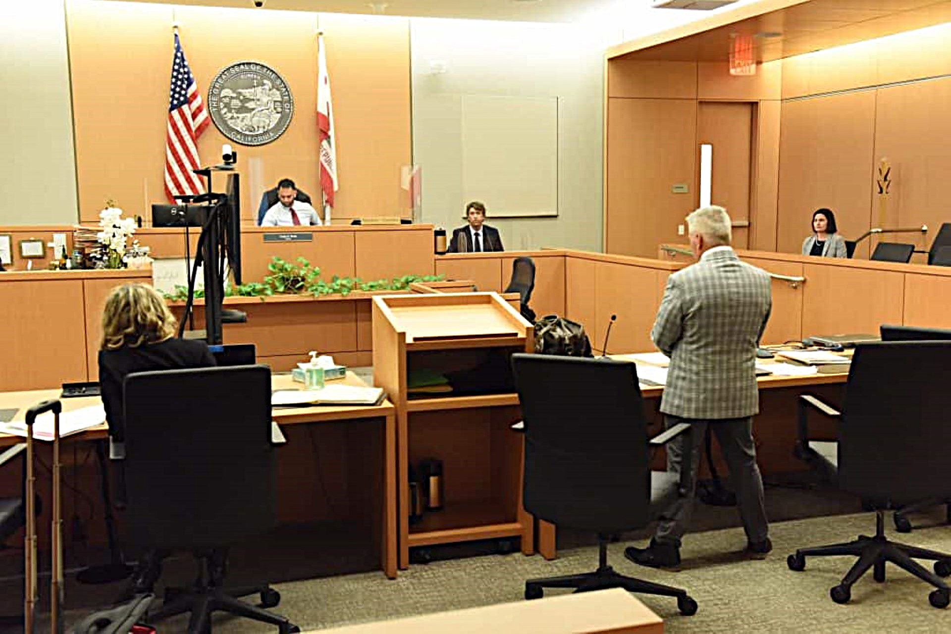 Understanding Pleading the Fifth in Civil Lawsuits: Rights and Risks